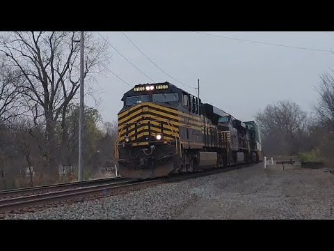 NS 27G flies by Millbury, OH with NS 8100 Leading! (11-18-24) - YouTube