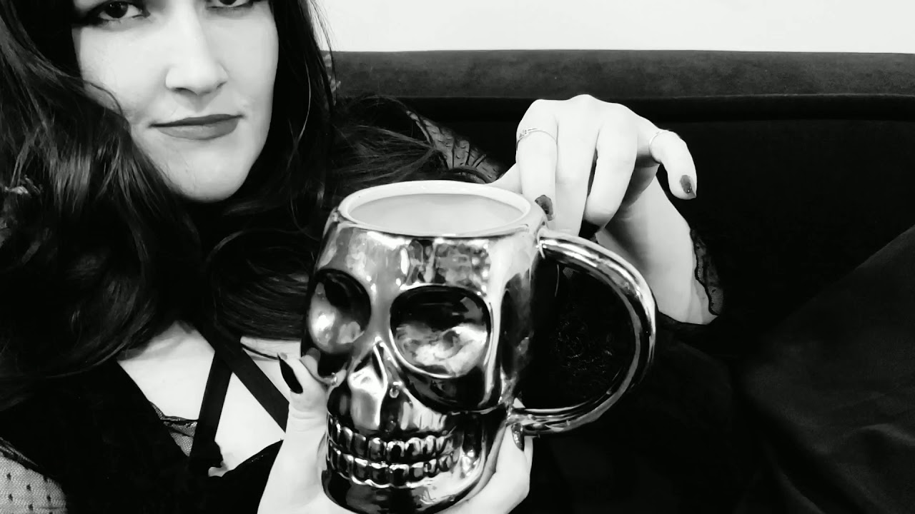 Sexy Morticia Cosplay for Halloween by Seattle Ganja Goddess: Cosplay ...