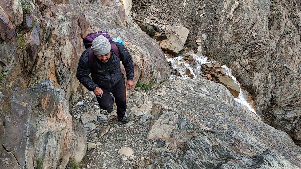 CHAINI PASS STREAM CROSSING - YouTube