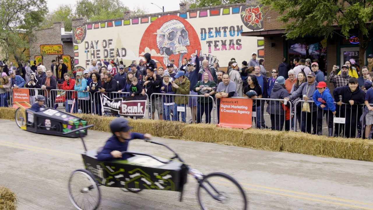 Day Of The Dead 2023: Coffin Races - YouTube