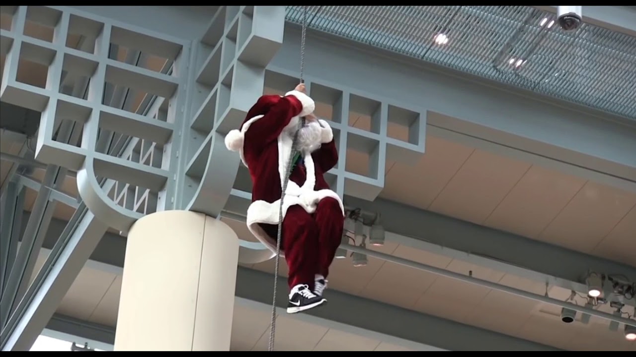 Being a Mall Santa Is Dangerous - YouTube