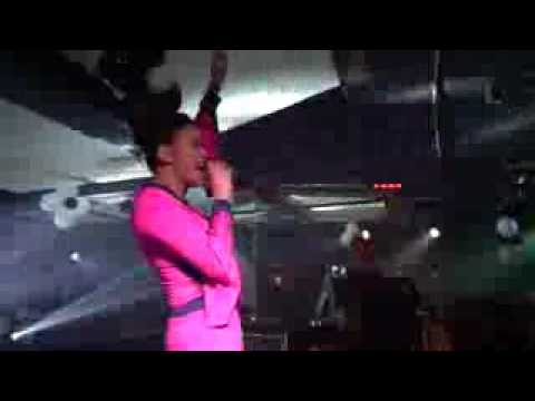 MAIA ESTIANTY LIVE PA ON NEWTOWN