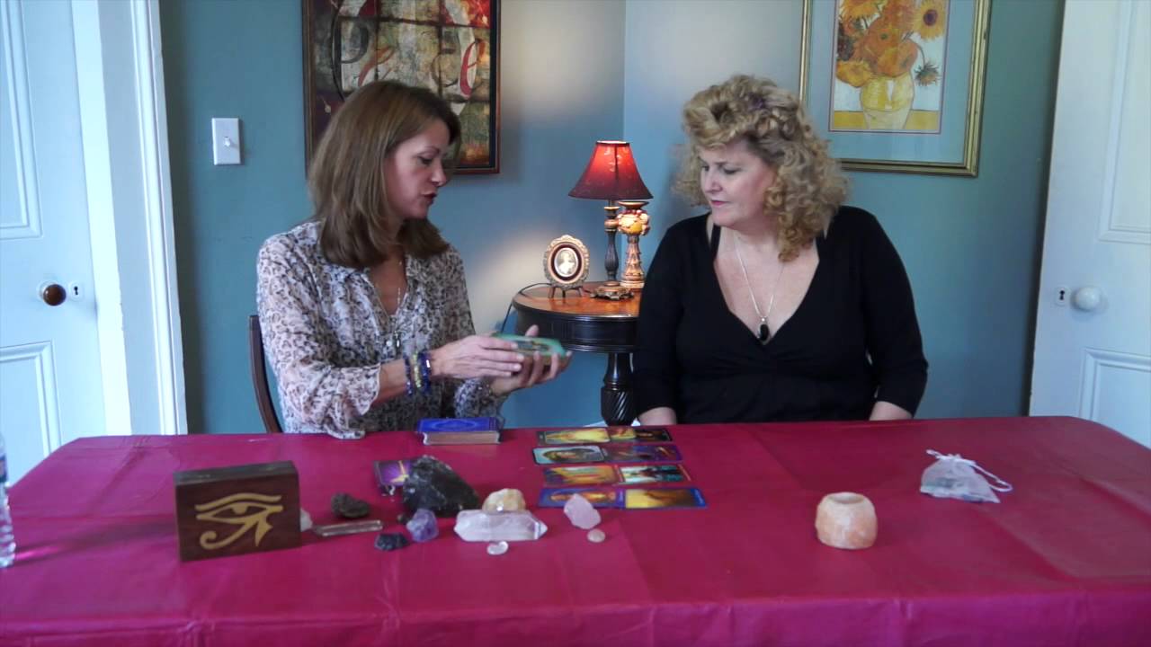HOW TO BECOME A PSYCHIC AND LEARN THE SECRETS OF CRYSTALS, REIKI ...