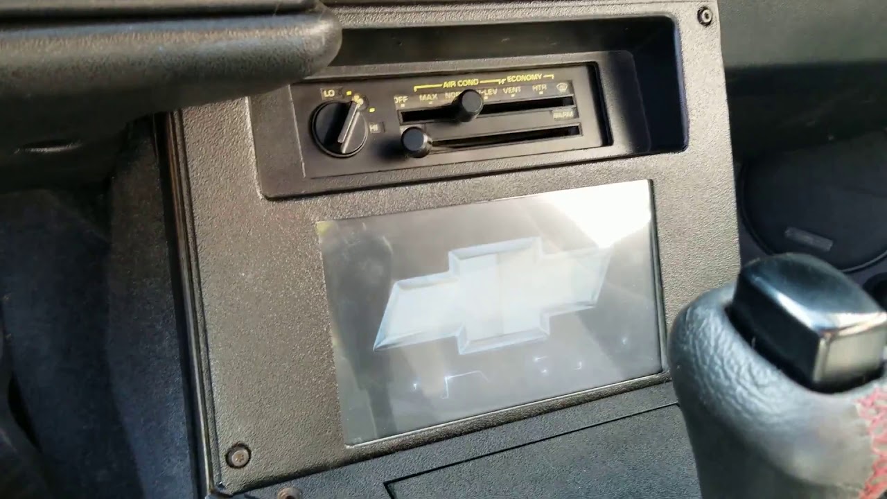 Open Auto Pro boot-up animation 1984 Camaro - YouTube