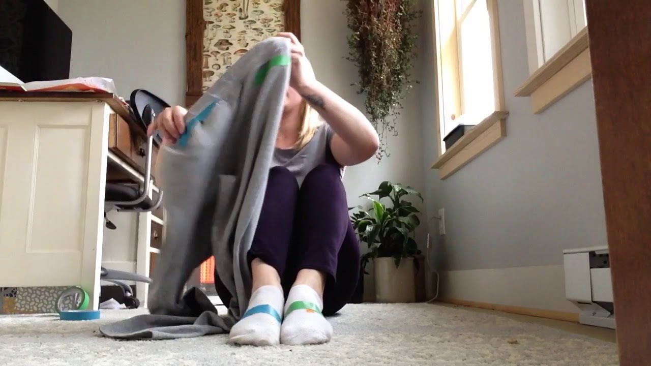 Dressing lower body - YouTube