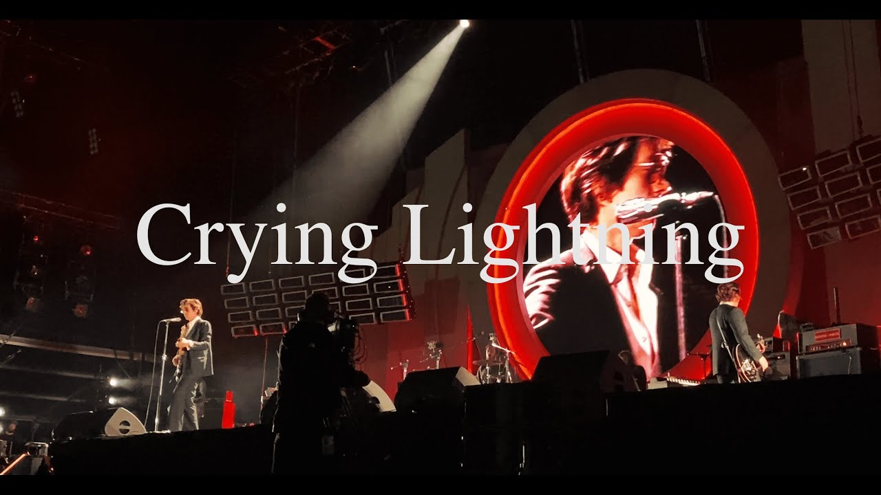 Arctic Monkeys - Crying Lightning Live (CDMX, 7 de Octubre) - YouTube