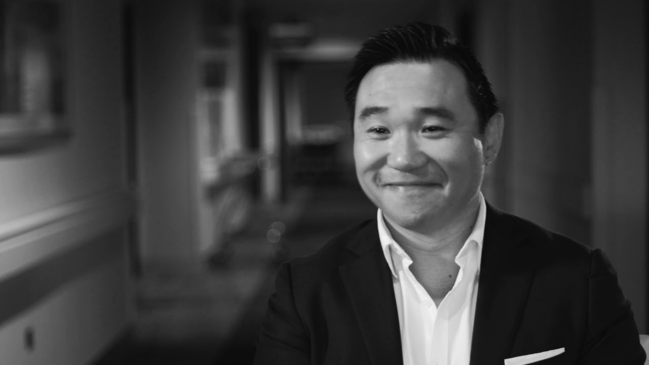 Meet our Orthopaedic surgeon, Dr Julian Yu - YouTube