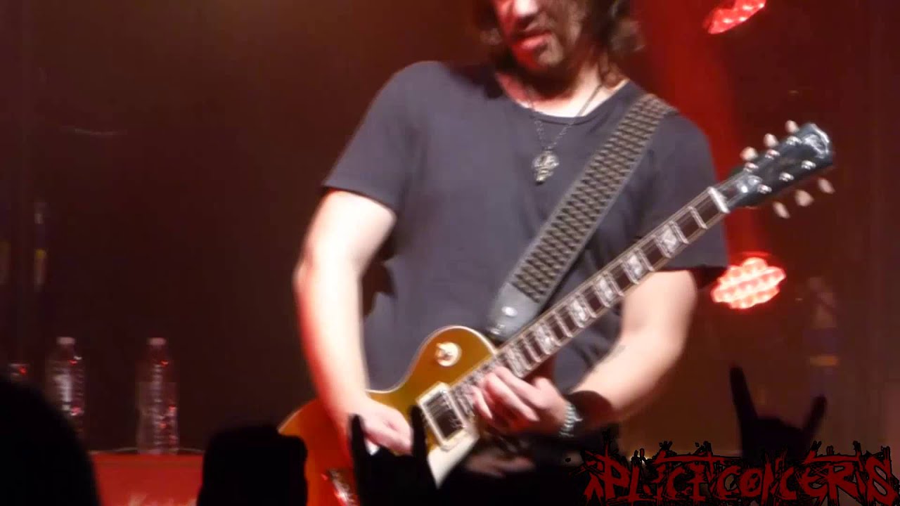 Halestorm Live - I Miss the Misery - Hampton Beach, NH (April 3rd, 2016 ...