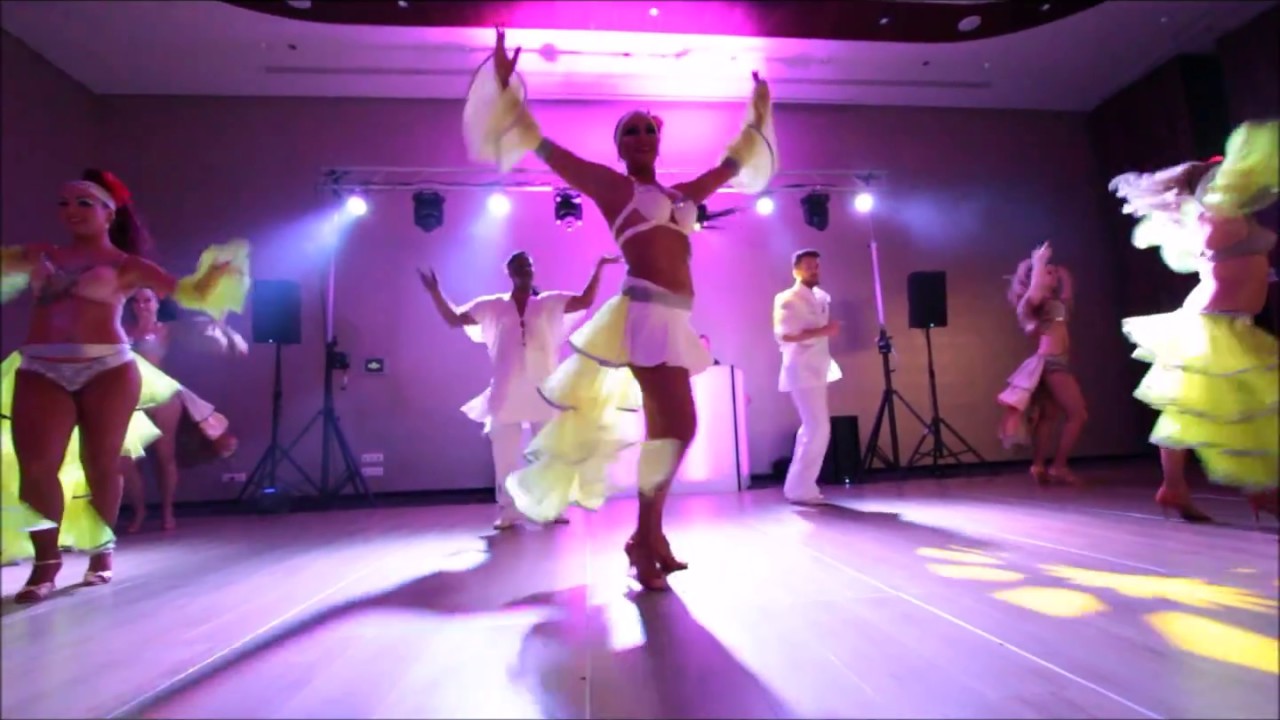 Kuba, Salsa "Un Carnaval en Havana" Rewia Tancerze.pl - YouTube
