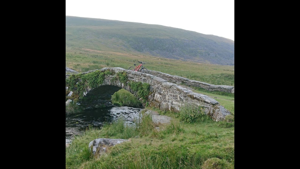 Pont Scethin - YouTube