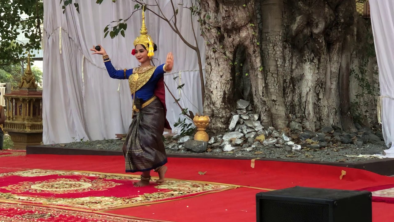 របាំ រាមសូរ មណីមេខលា ReamSo Moni Mekhala - YouTube