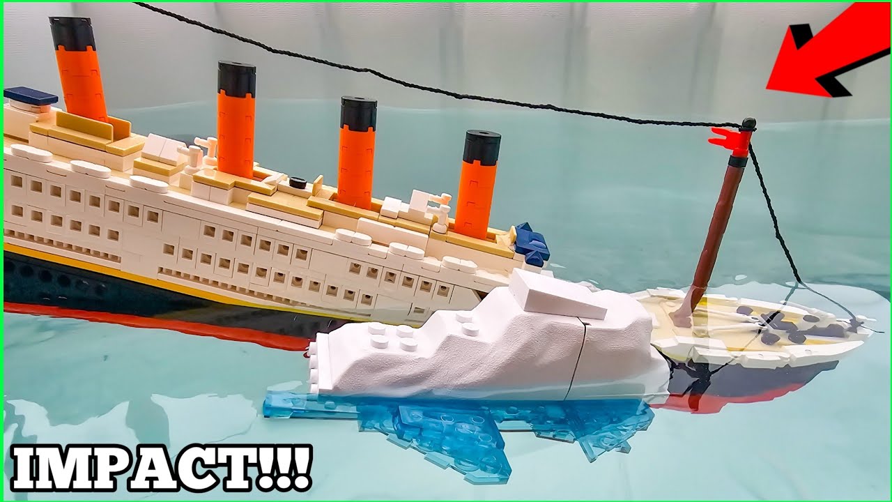 LEGO TITANIC COPY SINKING AFTER HITTING ICEBERG !! - YouTube