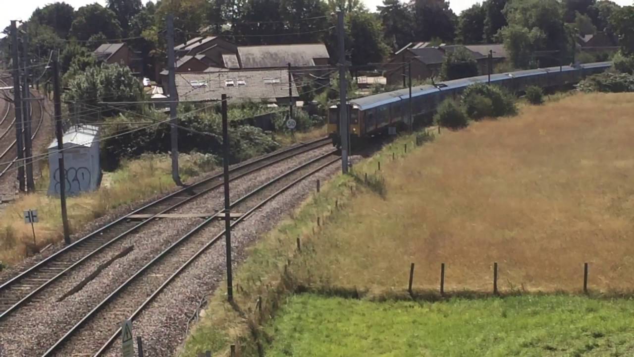 Double pass 2 great northern trains at shepreth branch junction - YouTube