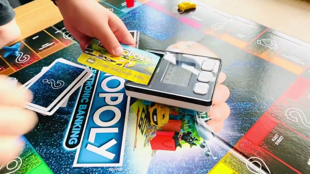 Monopoly Super Electronic Banking, by Hasbro - YouTube