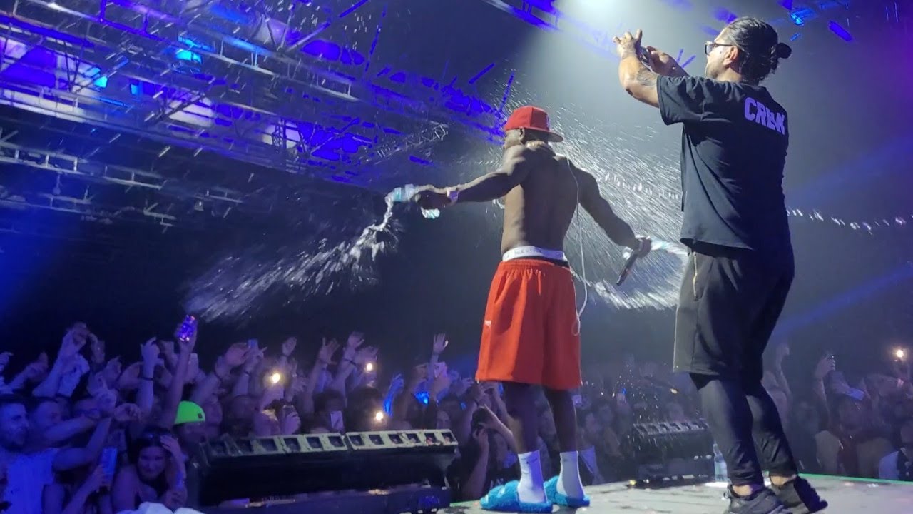 DaBaby "HIT" (wild) Live @CLOUT Festival 2022 - YouTube