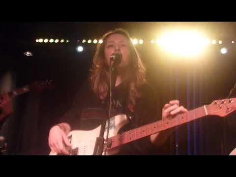 Cherry i @Old Blue Last, London 16/1/25 - YouTube