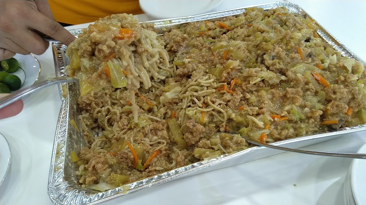 Pancit canton/Ado's panciteria since 1952/Em and Enz - YouTube