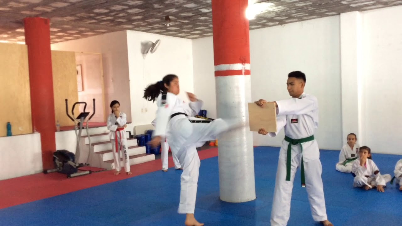 Rompimiento de tablas taekwondo - YouTube