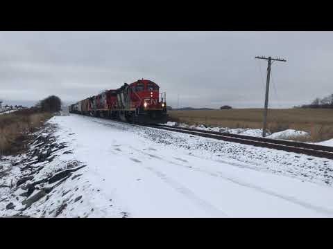 Awesome Train Horn! CN L568 Departs Baden Ontario GP9RM 4125 GP38-2's 7501 & 7515 Guelph ...