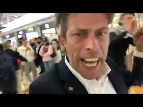 הפגנה של איש אחד!