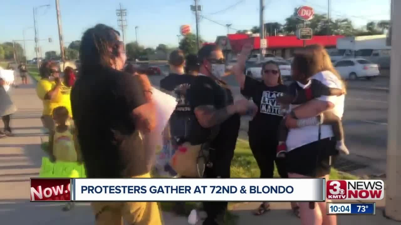Protesters Gather at 72nd & Blondo - YouTube