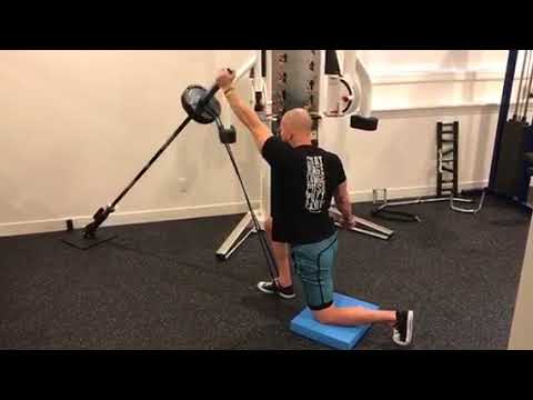 Half Kneeling Single Arm Banded Landmine Press - YouTube