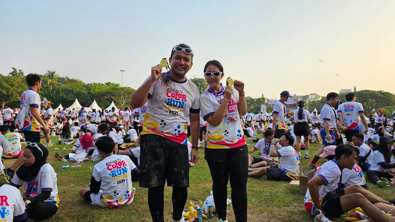 Jakarta Color Run Festival 2024 , dilempar tepung berwarna kedua kali ...