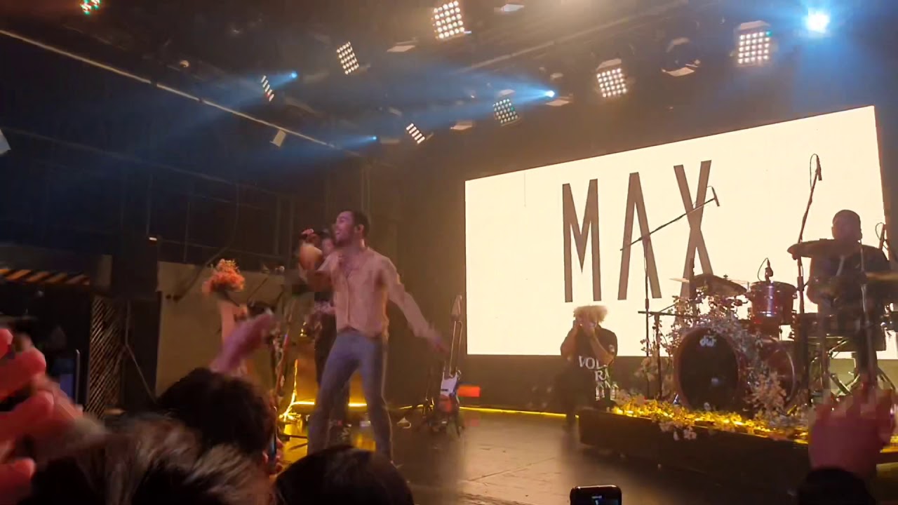 MAX - Still New York (feat. Joey Bada$$) Live in Seoul - YouTube
