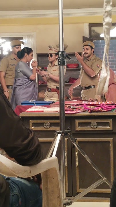 Yah dekhiae bulbul ka darane ka tarika##mera balam thanedar## - YouTube