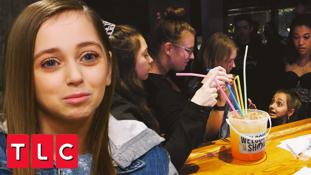 Shauna Is Out of Her Comfort Zone at the Bar | I Am Shauna Rae - YouTube