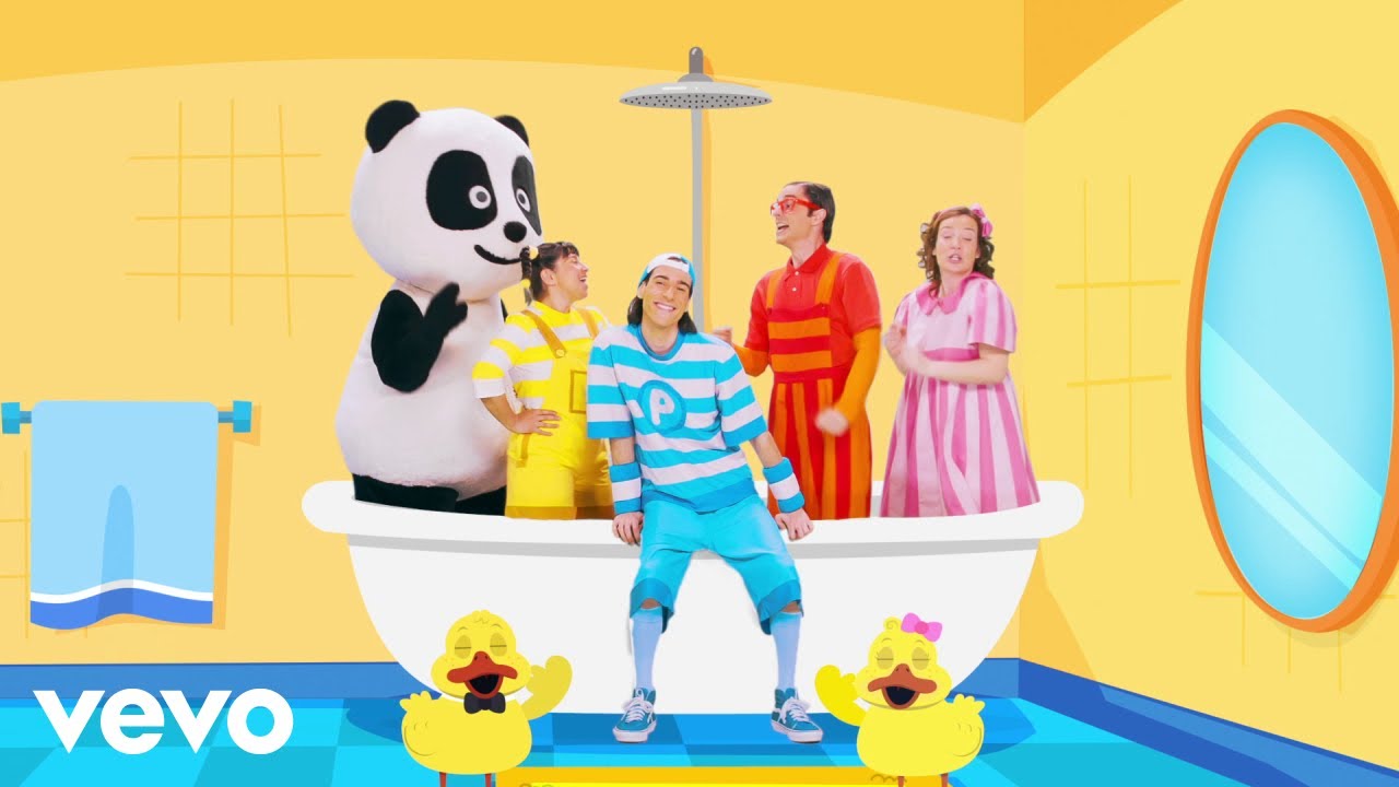 Panda e Os Caricas - Tomar Banho - YouTube