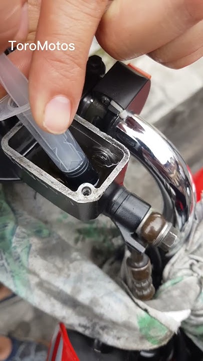 herramienta para purgar frenos de Moto - YouTube