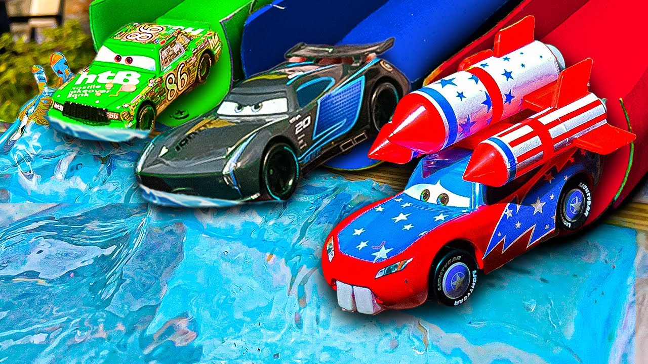 Disney Pixar Cars falling into deep pool, Lightning McQueen, Tow Mater ...