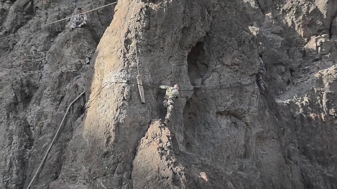 Soldiers complete French Desert Commando Course - YouTube