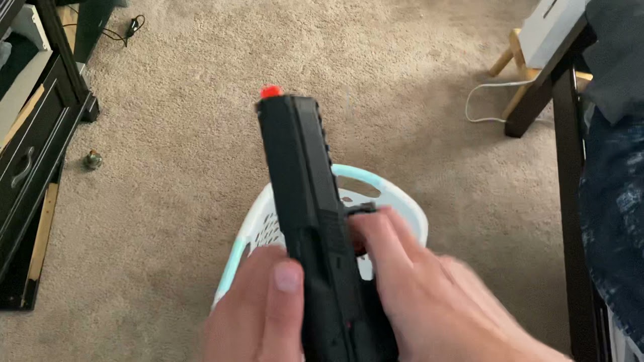 Pistol spin - YouTube