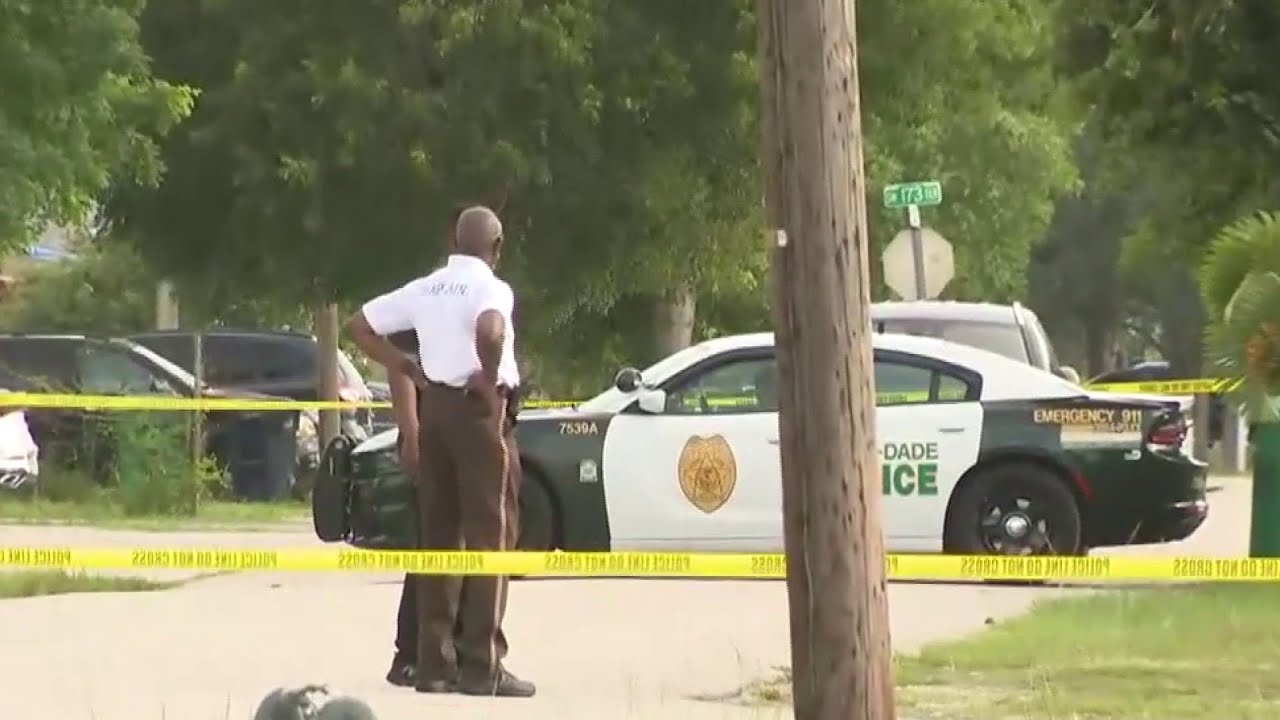 Police investigating homicide in Miami-Dade's West Perrine area - YouTube