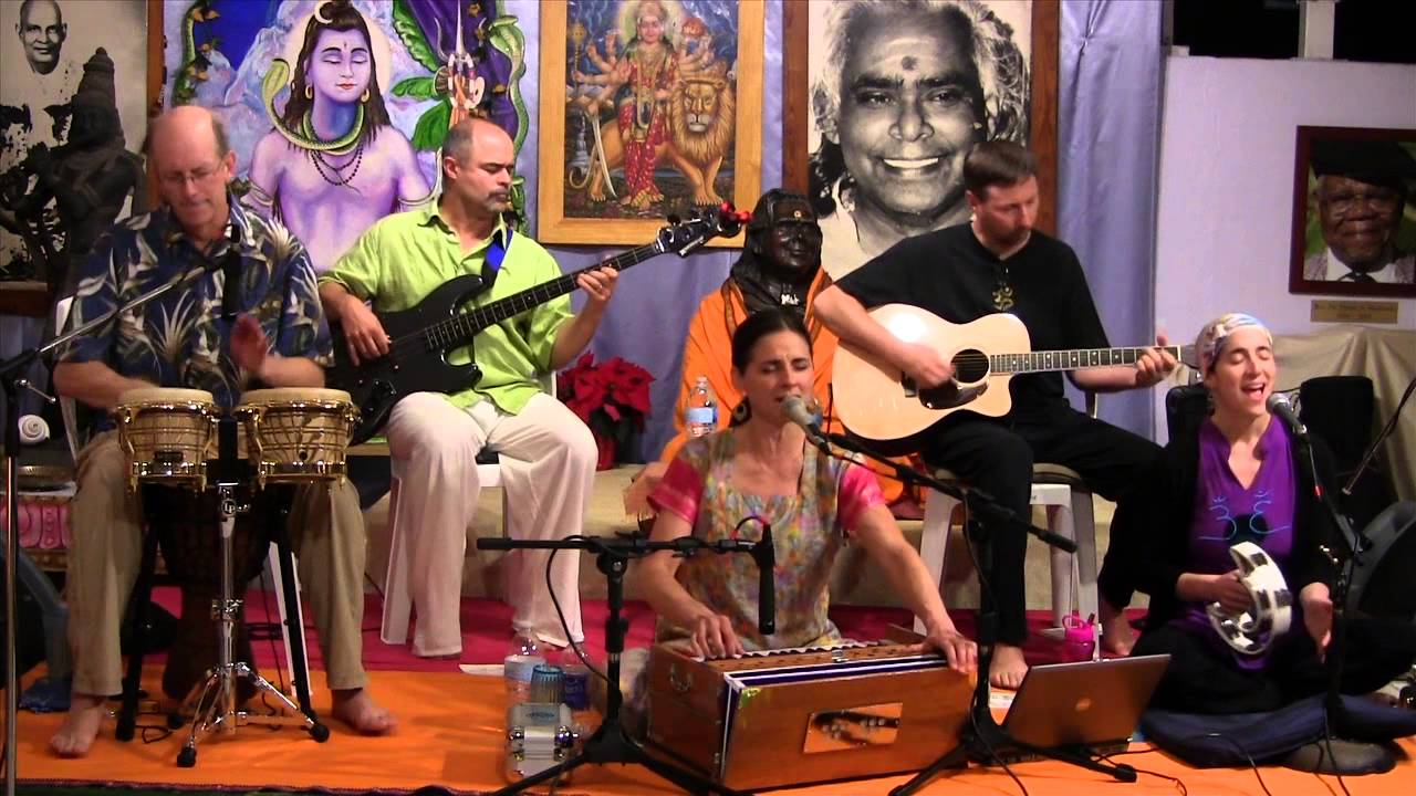 Ragani: Kirtan Ganapati - YouTube
