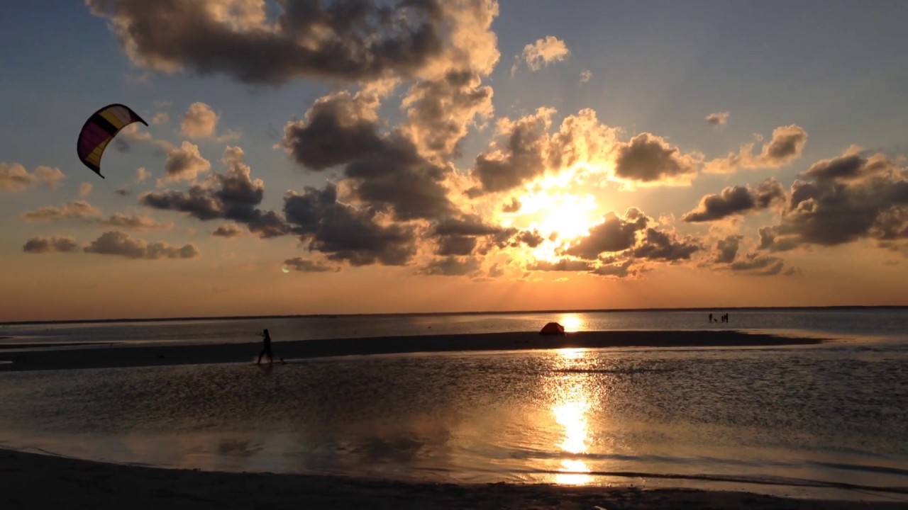 Kitesurfing Isla Blanka - YouTube