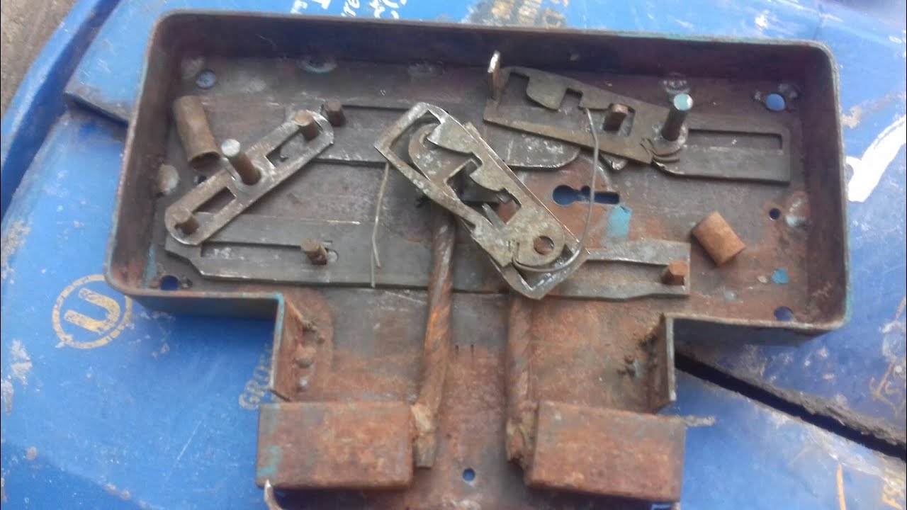 Shutter Middle Lock Repair - YouTube