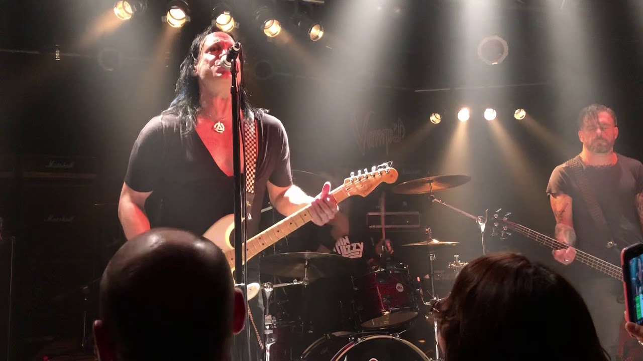 Zach Throne "Cowboy Song/Cowboys From Hell" Thin Lizzy/ Pantera medley ...