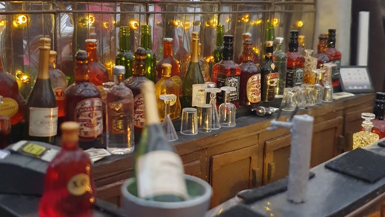 Miniature LUX - YouTube