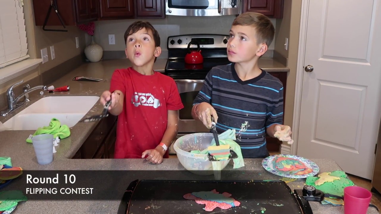 HOLIDAY PANCAKE ART CHALLENGE! - YouTube