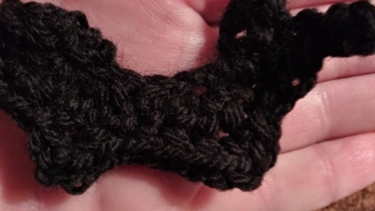 Tutorial on how to crochet mini bat wings applique #applique #easy # ...