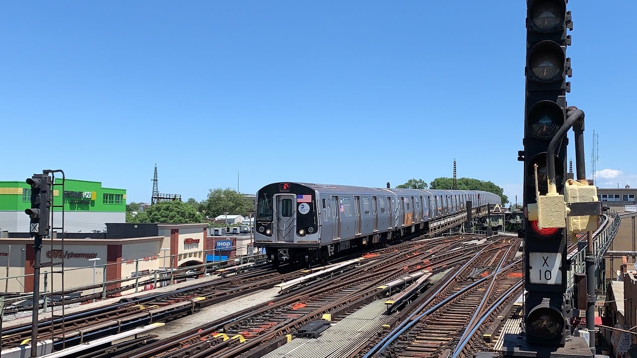 NYC Subway:R160 Alstom and Siemens Type Cars On the A Line - YouTube