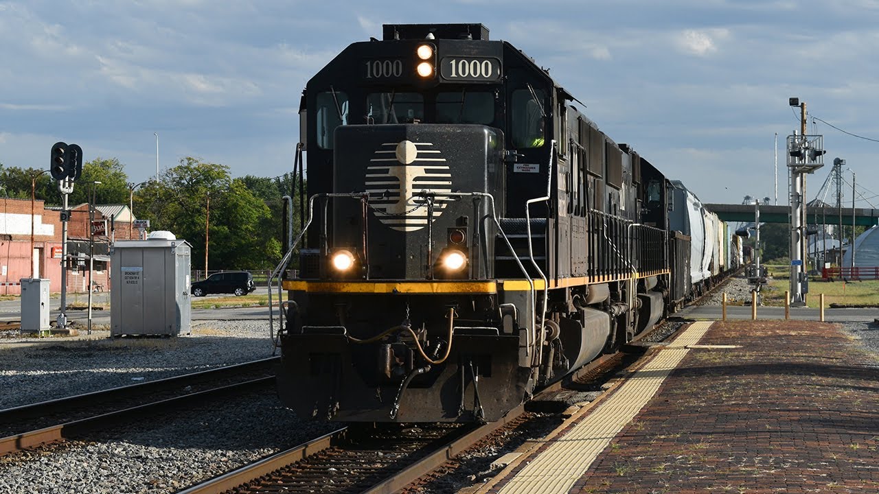 IC 1000 1021 train A40891 - YouTube