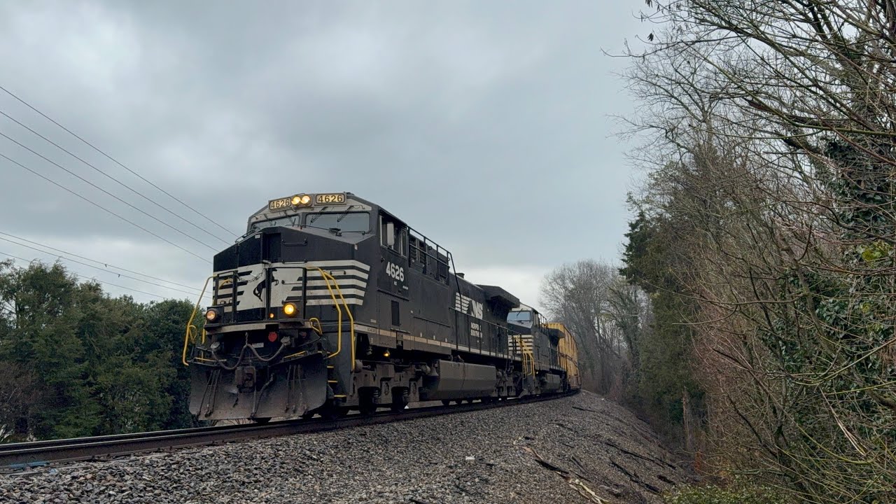 NS AC44C6M 4626 w/ Sick K5LA Leads Empty Trash 12T on 2/1/25 - YouTube