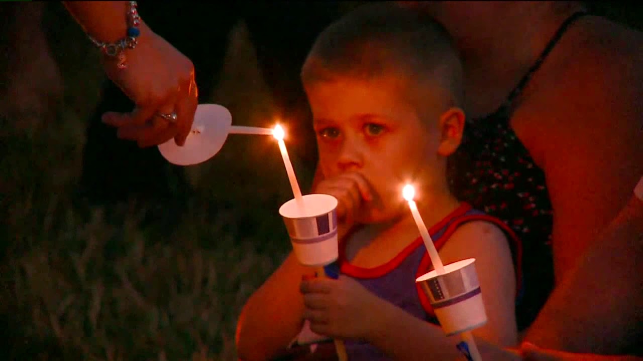 Candlelight vigil to honor Officer Mathew Mazany - YouTube