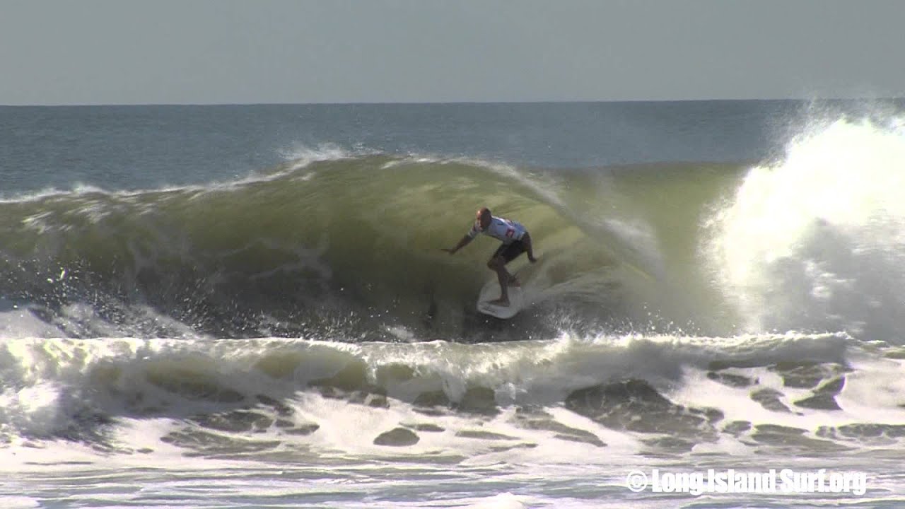 Kelly Slater Rides Another Barrel - YouTube
