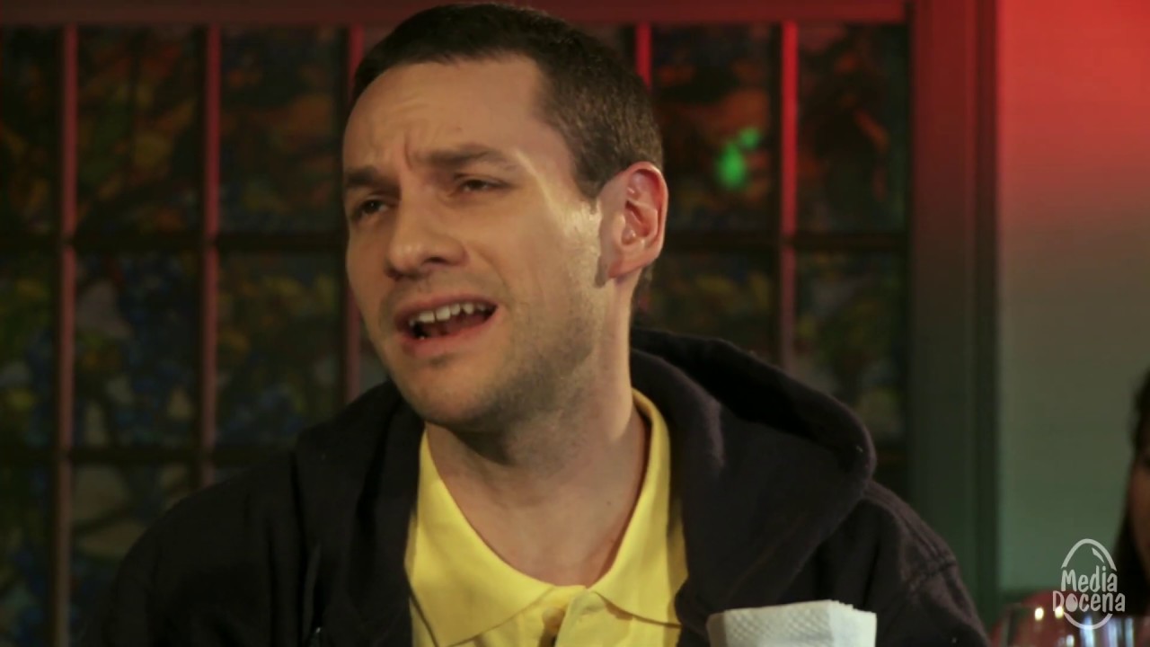 La Media Docena - El avaro almorzando fuera - YouTube