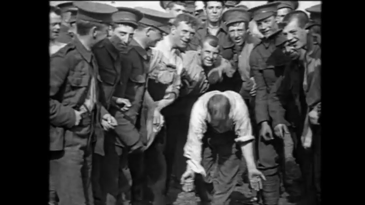 The Light Barque (Quick March Of The Durham Light Infantry) - YouTube